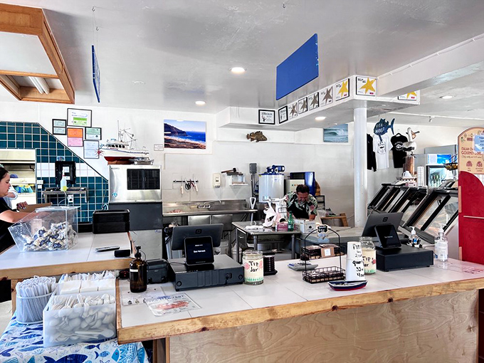The counter where seafood dreams begin. These folks know their halibut from their cod and are happy to share that wisdom with the uninitiated.