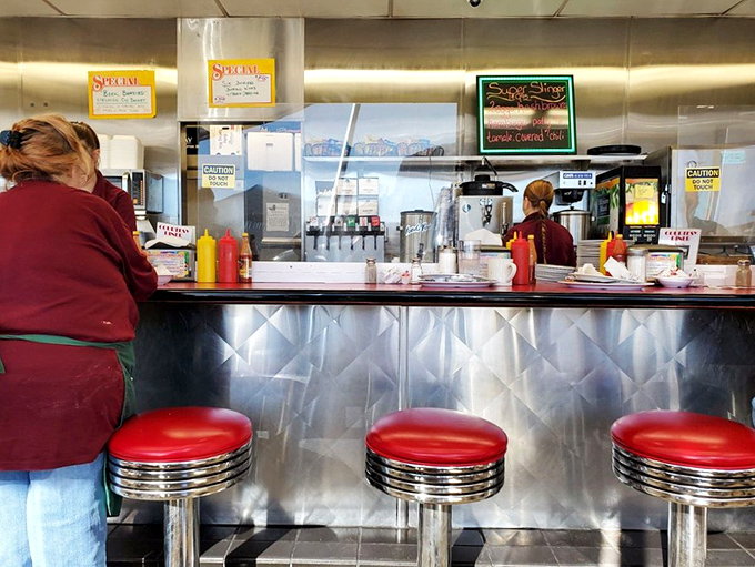 Behind every great diner is a staff that moves with the choreographed precision of Broadway dancers, but with more practical footwear.