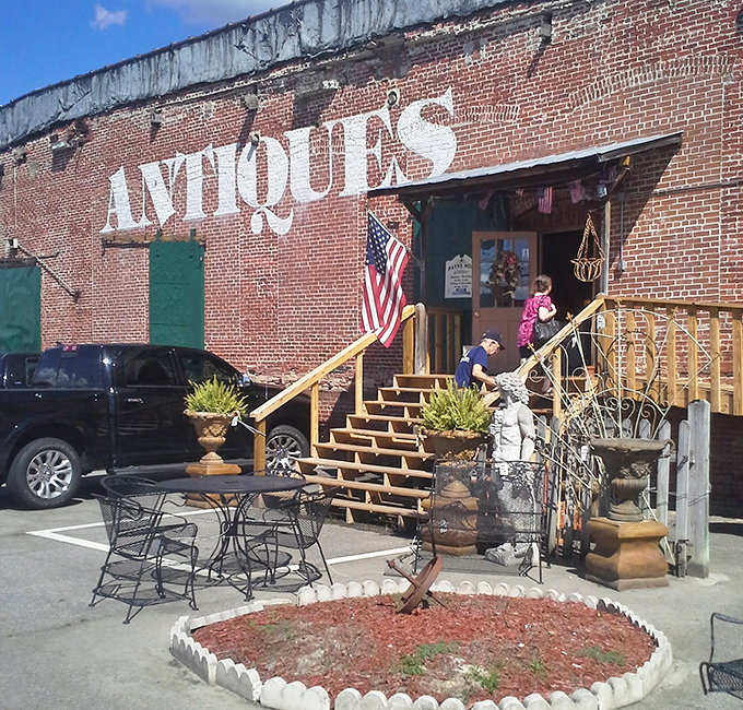 The iconic entrance, complete with American flag and wooden steps that have welcomed thousands of hopeful treasure hunters through the years.