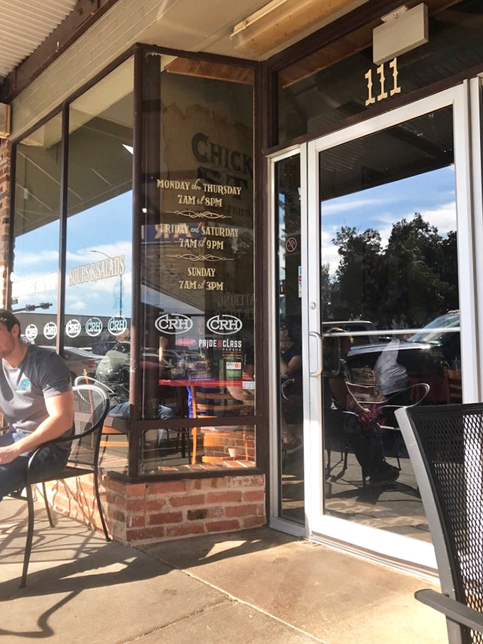 The entrance tells you everything you need to know &ndash; this place takes its hours seriously because great food demands proper scheduling.