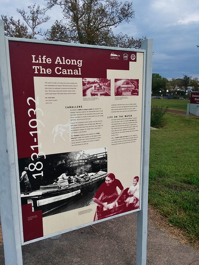 "Life Along The Canal" tells stories of bygone eras. History lessons are always better when they don't involve pop quizzes.