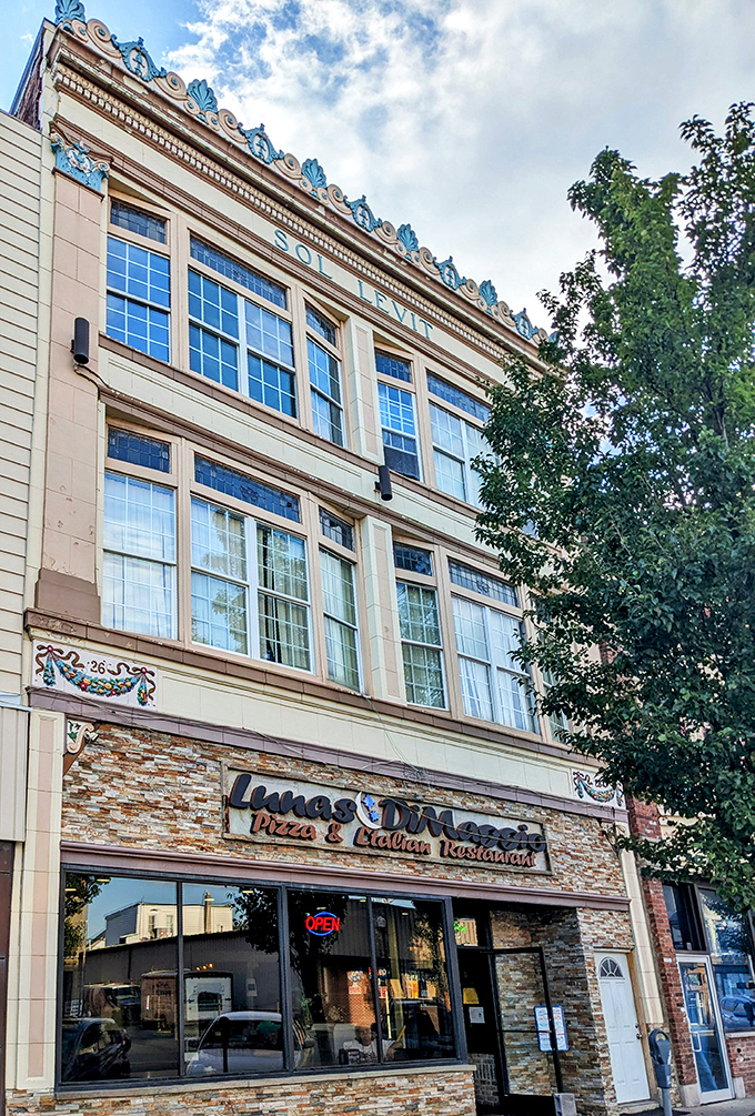 Luna's DiMaggio's serves up Italian comfort beneath a beautifully preserved historic fa&ccedil;ade. Pizza and pasta taste better when served with a side of architectural splendor. 