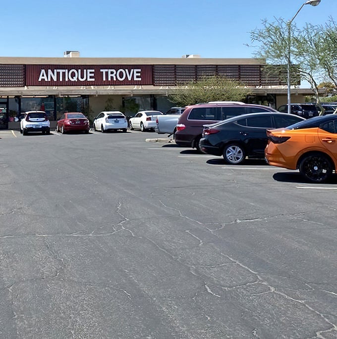 The packed parking lot&mdash;Arizona's most reliable indicator of hidden treasure. Like a secret club where the password is "I'm just browsing."
