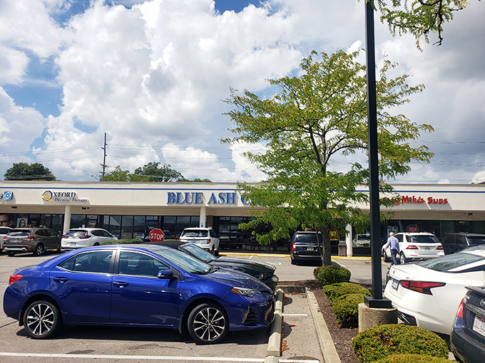 Even from the parking lot, Blue Ash Chili beckons like an old friend saying, "Yes, we're still here, and yes, we still have your order memorized."