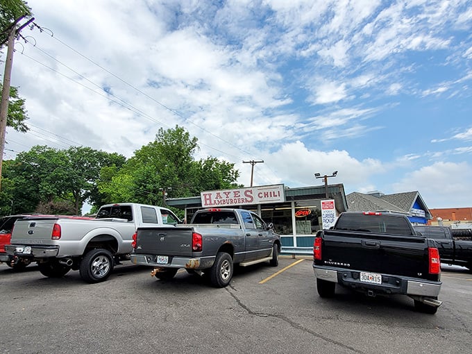 The packed parking lot tells you everything you need to know&mdash;locals don't line up for mediocrity, especially when it comes to breakfast.