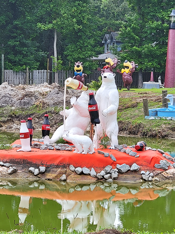 Coca-Cola bears have never looked so at home as they do on this little island. A refreshing scene that adds fizz to Grahamland's collection.