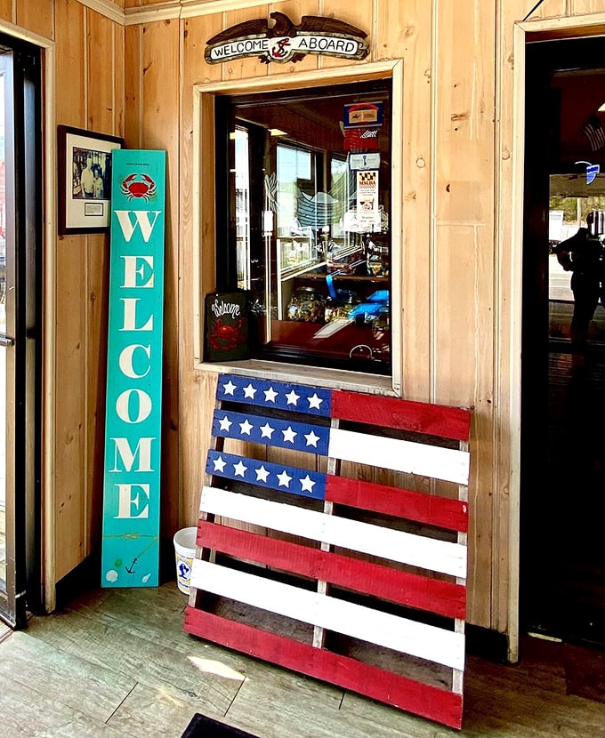 A welcome that feels like coming home, even if it's your first visit &ndash; patriotic charm that sets the tone for an all-American feast.