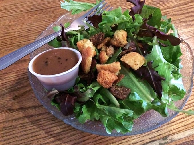 Fresh greens providing the perfect counterpoint to all that rich, creamy chowder indulgence ahead.