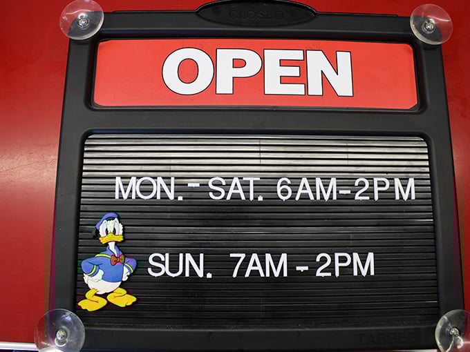 Early birds get the worm&mdash;or in this case, the coveted counter seats, with hours that respect the sanctity of both breakfast and lunch.