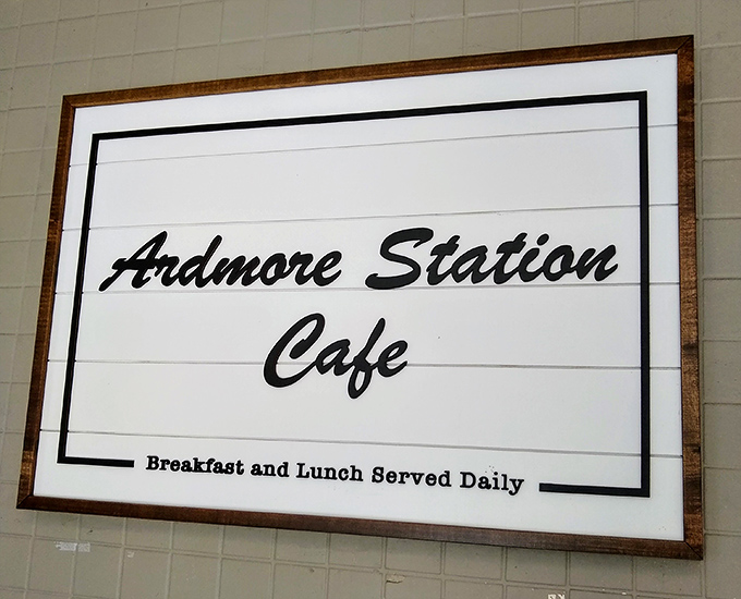 The sign says it all: breakfast and lunch served daily. Sometimes the simplest promises are the most satisfying ones.