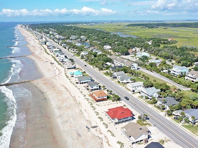 God's own panoramic view of Edisto&mdash;where homes respectfully line up to admire the Atlantic while marshlands stretch protectively behind them. 