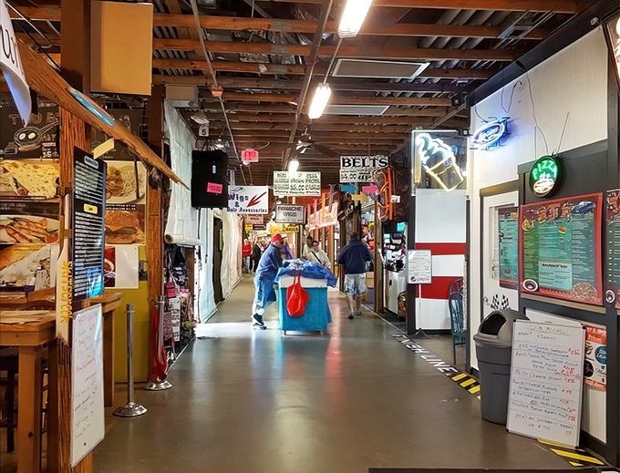 The main drag of deal-making. These well-worn paths have guided generations of bargain hunters to their personal treasures.
