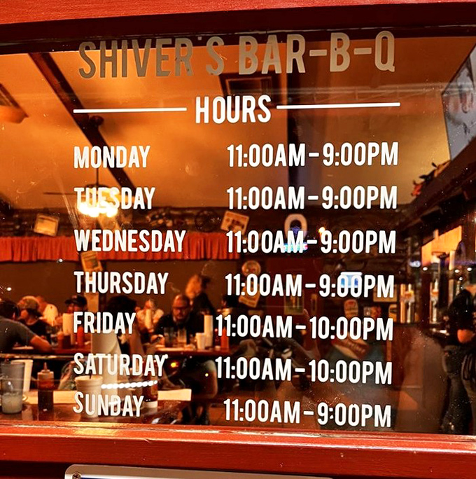 These hours are worth committing to memory&mdash;nobody wants to arrive with a barbecue craving only to find locked doors and dreams deferred.