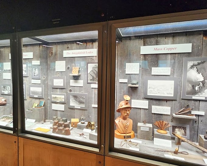 These historical displays connect the region's rich mining past to the spectacular specimens, reminding us that rocks tell human stories too.