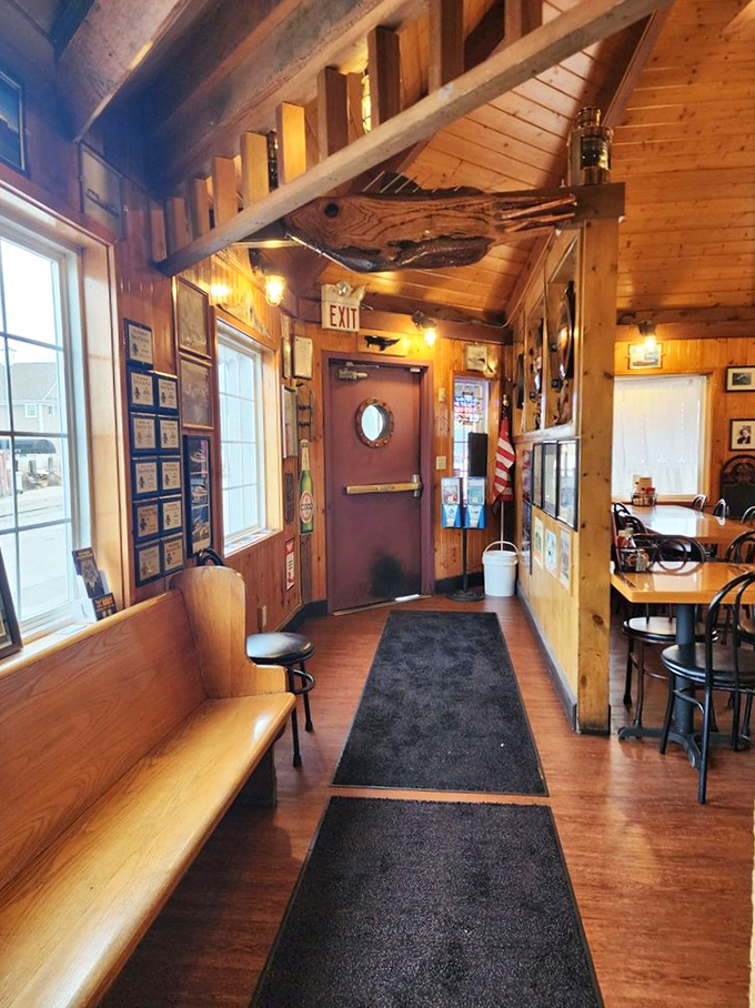 Even the exit at Brennan's has character. That porthole window isn't just decoration—it's your last glimpse of seafood paradise before returning to reality.