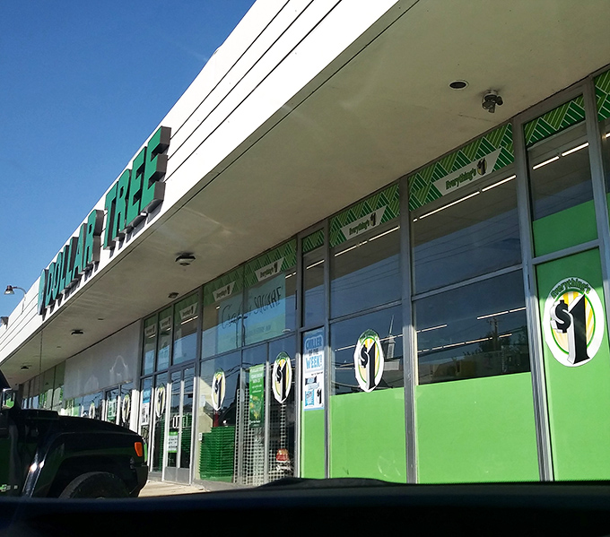 The entrance to budget paradise&mdash;where Texans with champagne taste and beer budgets find their retail happy place.