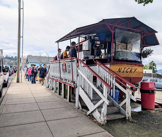 The pilgrimage to Bowpicker &ndash; a line that forms rain or shine. These patient food enthusiasts know that some things in life are absolutely worth the wait.