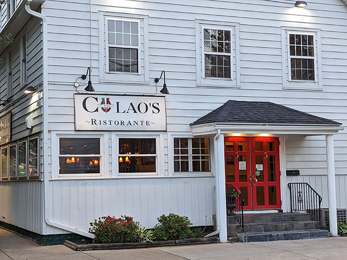 The charming exterior stands as a beacon of hope for hungry travelers seeking authentic Italian flavors in northwestern Pennsylvania.