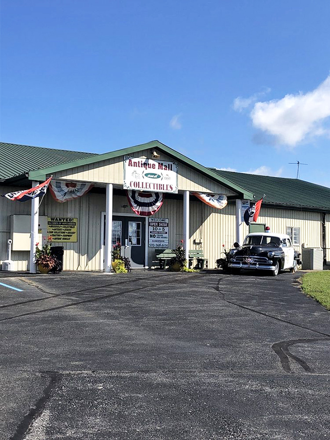 Small-town treasure chest! The unassuming exterior of Silver Moon Flea Market hides a wonderland of vintage finds that would make HGTV designers swoon.