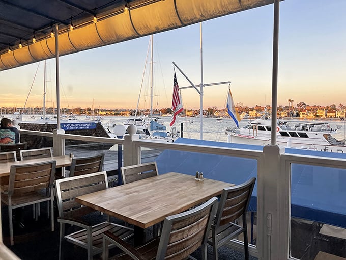 Waterfront tables that make you wonder why you ever eat indoors&mdash;with views that upstage even the most photogenic entr&eacute;es.