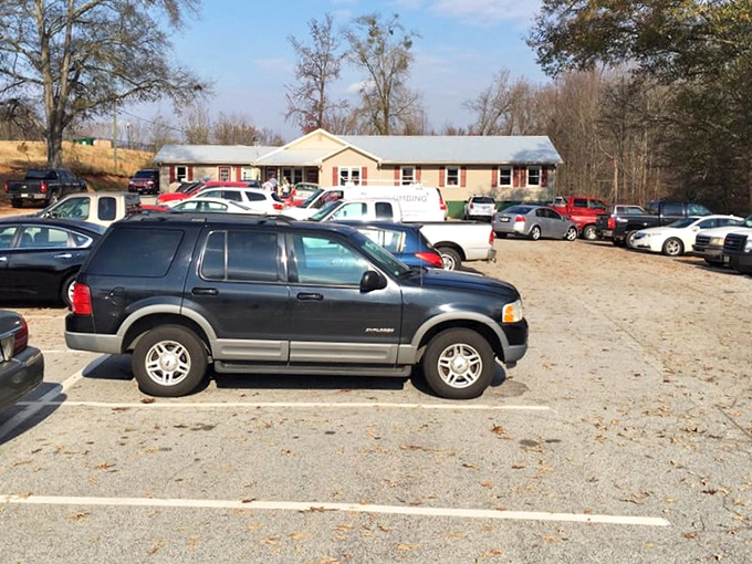 A packed parking lot in rural Georgia is the universal symbol for "you've found the good stuff"&mdash;no advertising budget required.