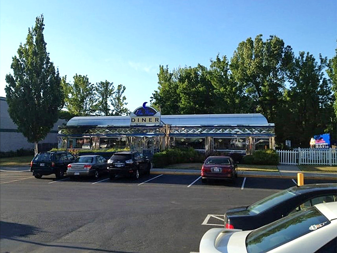 The parking lot fills early on weekend mornings. Locals know to arrive before 9am or be prepared to wait &ndash; but trust us, it's worth it.