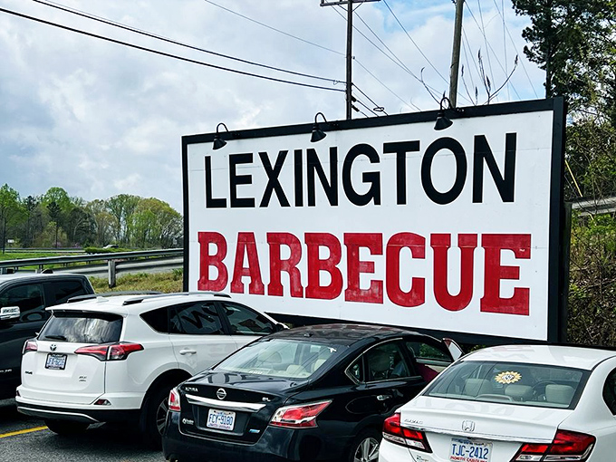 The sign that's launched a thousand road trips. Bold, straightforward, and making no apologies&mdash;just like the barbecue it advertises.