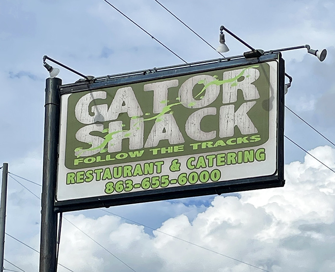 "Follow the tracks" says the sign, leading hungry travelers to a Florida dining experience worth every mile of the journey.