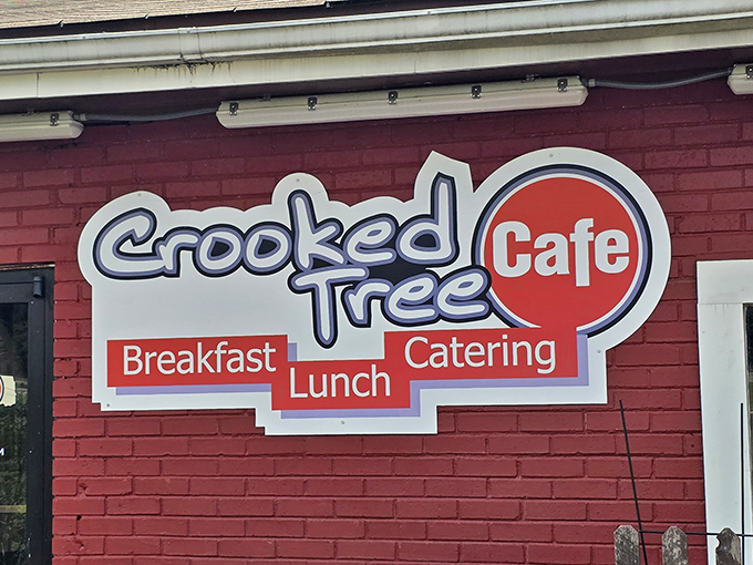 The sign says it all&mdash;breakfast, lunch, and catering&mdash;but it's the breakfast that has people setting their GPS for Marietta.