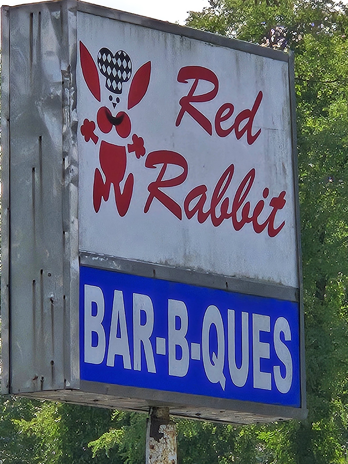 The roadside beacon that's guided hungry travelers for generations&mdash;like the North Star, if the North Star smelled like burgers and fries. 
