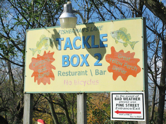 The sign promises "Great Yellow Perch" and "Famous Walleye"&mdash;two promises Tackle Box 2 keeps with delicious dedication. 