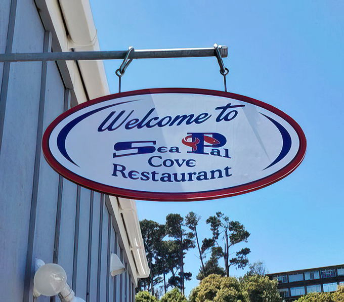 The sign says it all&mdash;welcome to seafood paradise, where the Pacific Ocean is your dining room and fresh catch is the daily special.