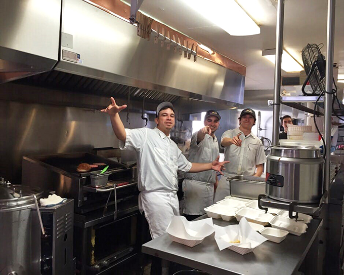 The kitchen crew works with the precision of a synchronized swim team. These chowder champions serve up hundreds of bread bowls daily with smiles that say "We got you."