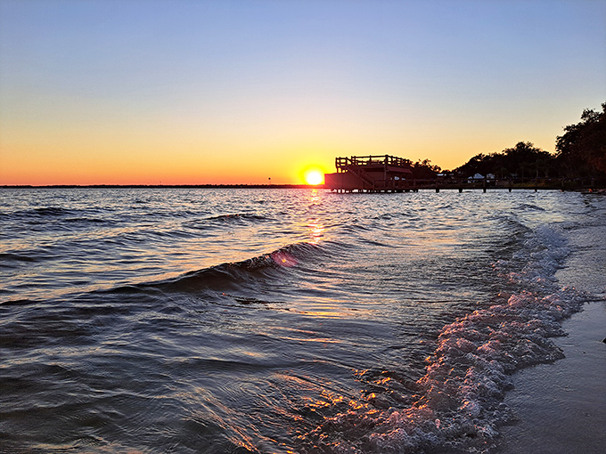 Lake Jackson sunsets paint the sky in Florida pastels &ndash; nature's nightly show that doesn't require tickets or reservations.