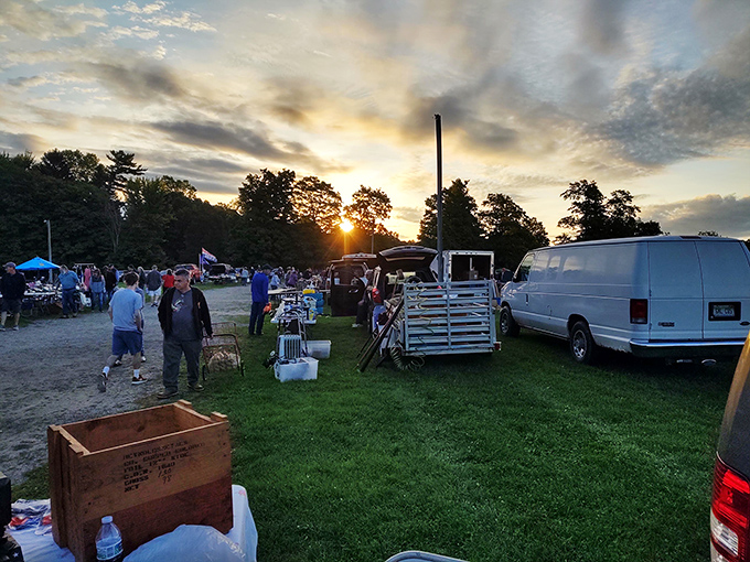 Sunset signals the end of another treasure-hunting day. As vendors pack up, the golden light illuminates both the found and the still-seeking.