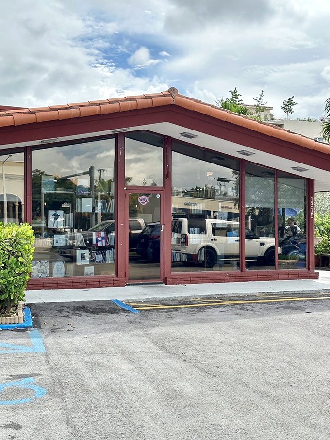 From this angle, the caf&eacute; looks like a fishbowl of deliciousness&mdash;windows offering glimpses of the culinary treasures waiting inside.
