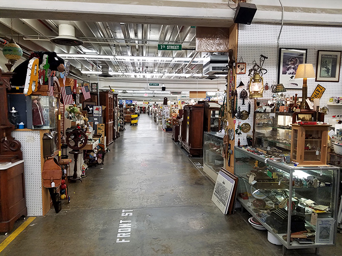 Streets paved with memories instead of gold. The mall's organized layout turns treasure hunting into a civilized adventure rather than a chaotic dig.