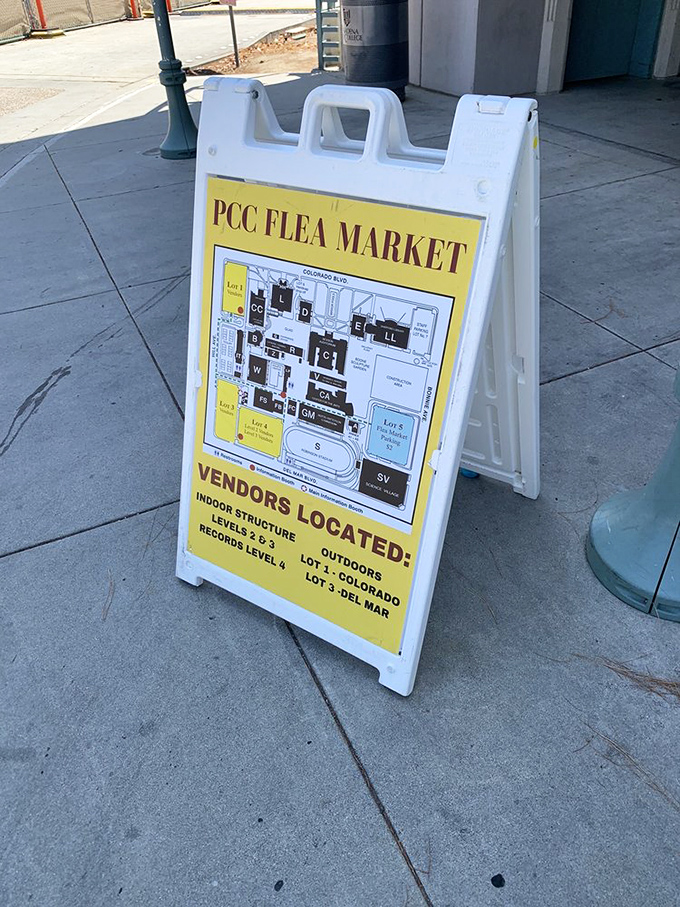 The treasure map to end all treasure maps&mdash;navigating this flea market requires strategy, comfortable shoes, and a willingness to get wonderfully lost.