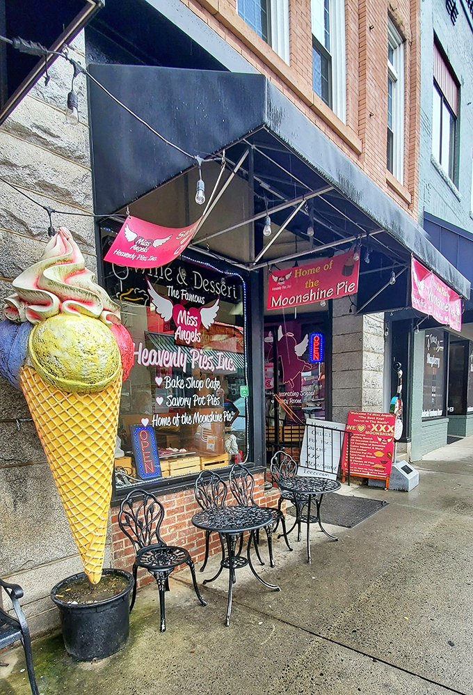 Outdoor seating for those who can't wait to dig in. That ice cream cone sculpture isn't just decoration&mdash;it's a landmark guiding hungry pilgrims home.
