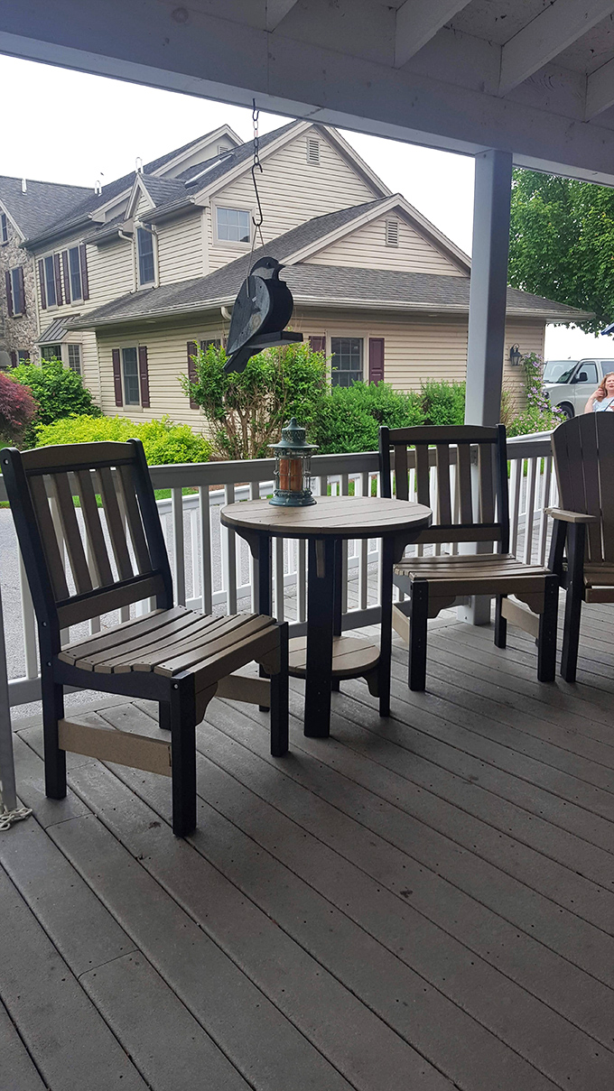 Rocking chairs on the porch where you can contemplate life's big questions, like "Should I go back for seconds?" (The answer is always yes).