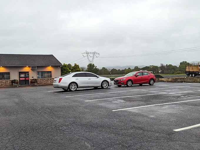 The parking lot at dawn&mdash;where early birds gather for first dibs on those home fries and the day's first pour of that liquid ambition we call coffee.