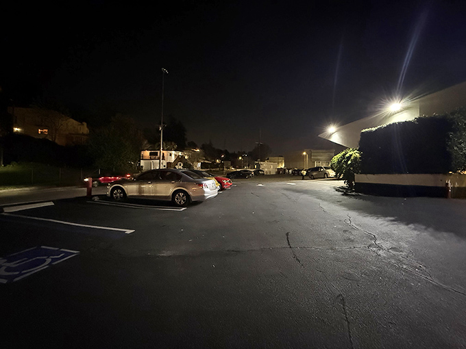 Ample parking means one less obstacle between you and those legendary hash browns.