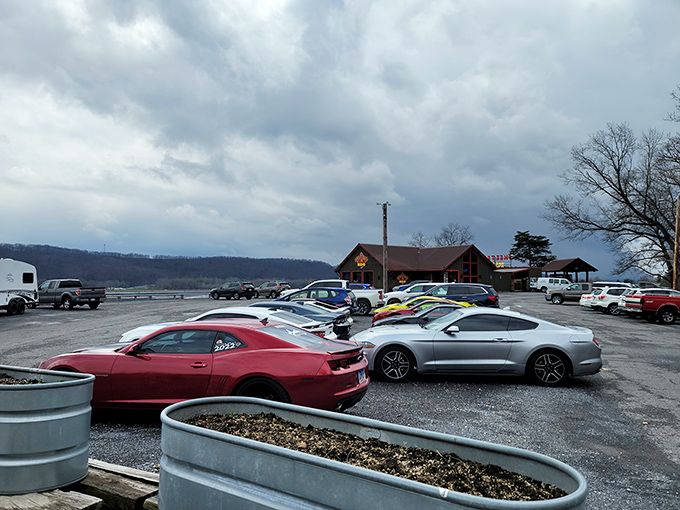 A packed parking lot tells the real story&mdash;when locals and travelers alike are willing to wait, you know the smoky treasures inside are worth every minute.