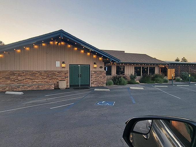 As the sun sets on D'Carlos, the string lights begin to twinkle. Even the parking lot looks inviting when you know what delicious experiences await inside.