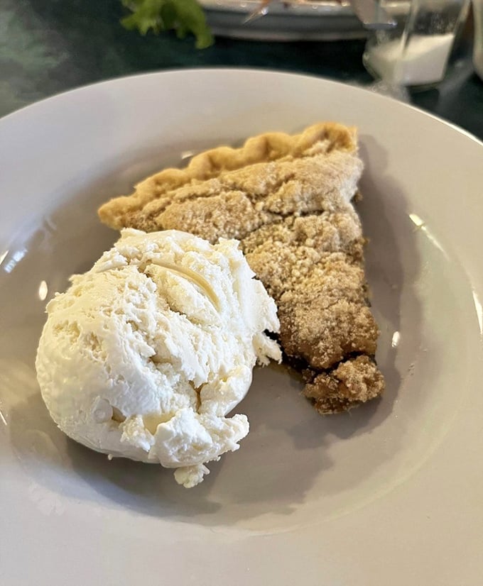 Pie and ice cream: the Fred Astaire and Ginger Rogers of dessert. They're each wonderful alone, but together they're transcendent.