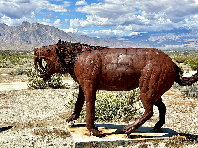 The original California big cat struts its prehistoric stuff. This saber-toothed tiger looks ready for its close-up on "Real Housecats of the Ice Age."