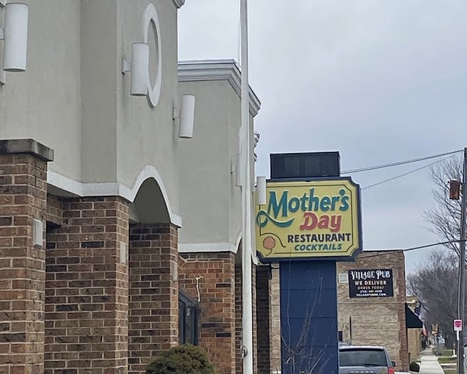 The sign that signals salvation for the hungry, a beacon of hope for those in need of perfect hash browns and Greek specialties.