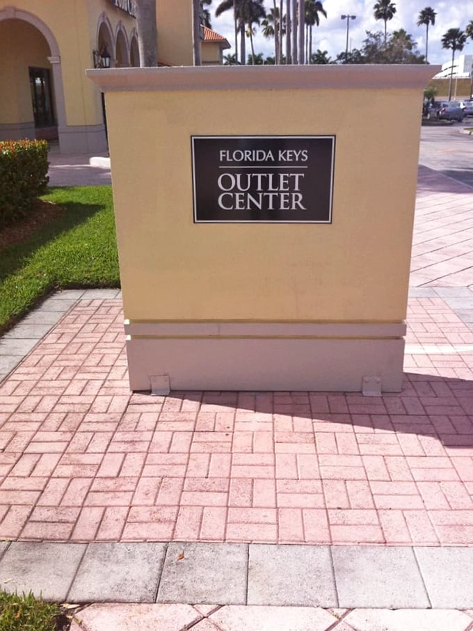Simple, elegant, and to the point. This understated sign marks the threshold between ordinary shopping and the Florida Keys Outlet experience.