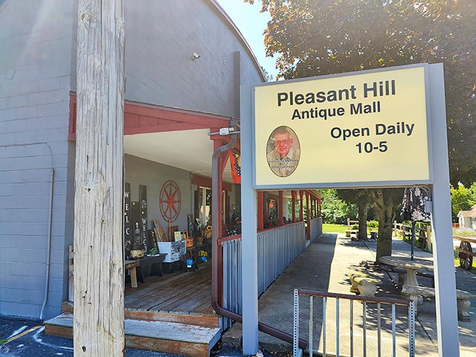 The welcoming sign promises daily adventures from 10-5. Like a beacon to bargain hunters and history buffs alike.