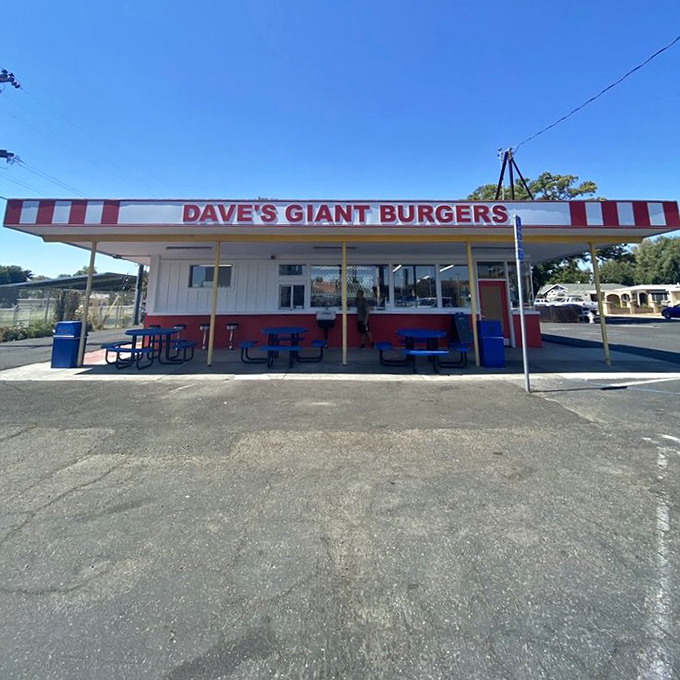 From this angle, Dave's looks like Edward Hopper painted a burger stand&mdash;a slice of Americana that feels both timeless and increasingly precious.